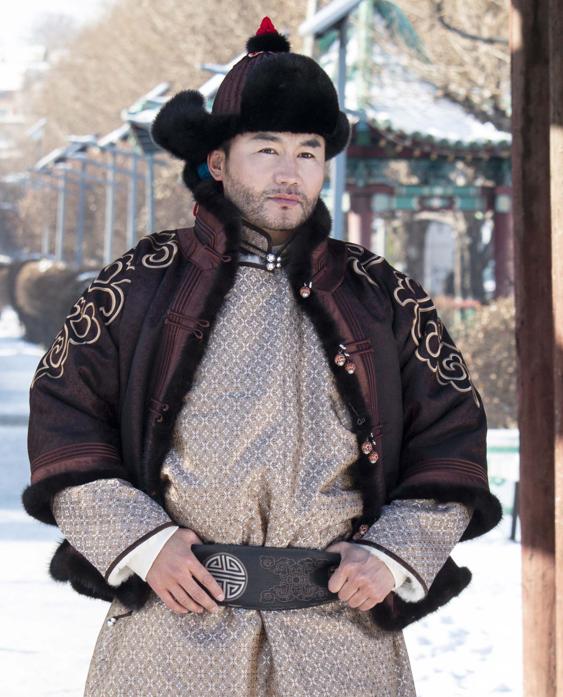 Mongolian Deel: Fashion From The Past - fashionabc