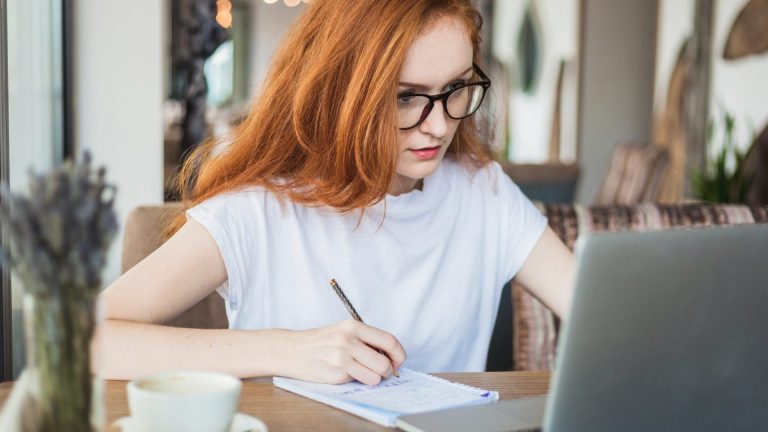 The Power of Fashion Writing: How Words Can Influence Fashion Trends ...