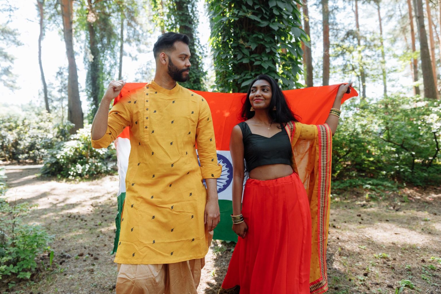 Traditional Indian Clothing Ideas for Festival Celebration - fashionabc